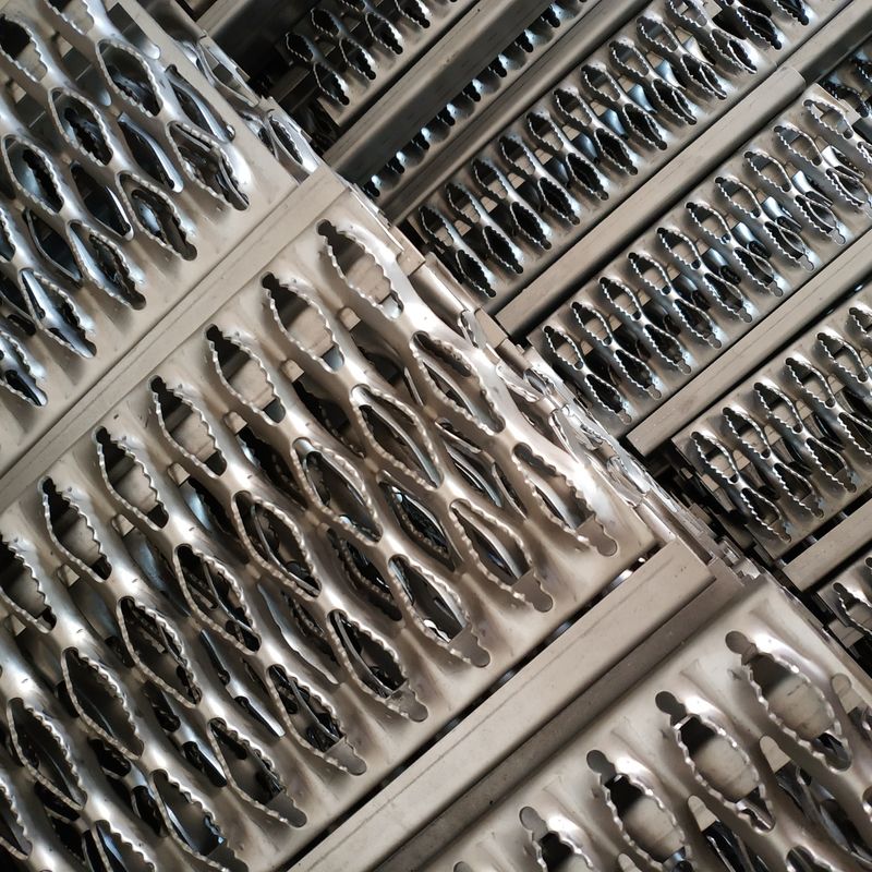 Diamond Hole Grip Span Safety Grating Galvanized Steel Anti Slip For ...