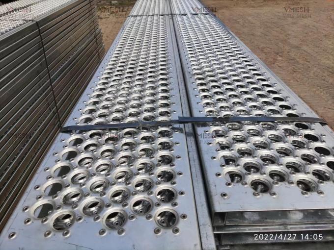 Round Hole Galvanized 450mm Width Grip Strut Safety Grating Anticorrosion